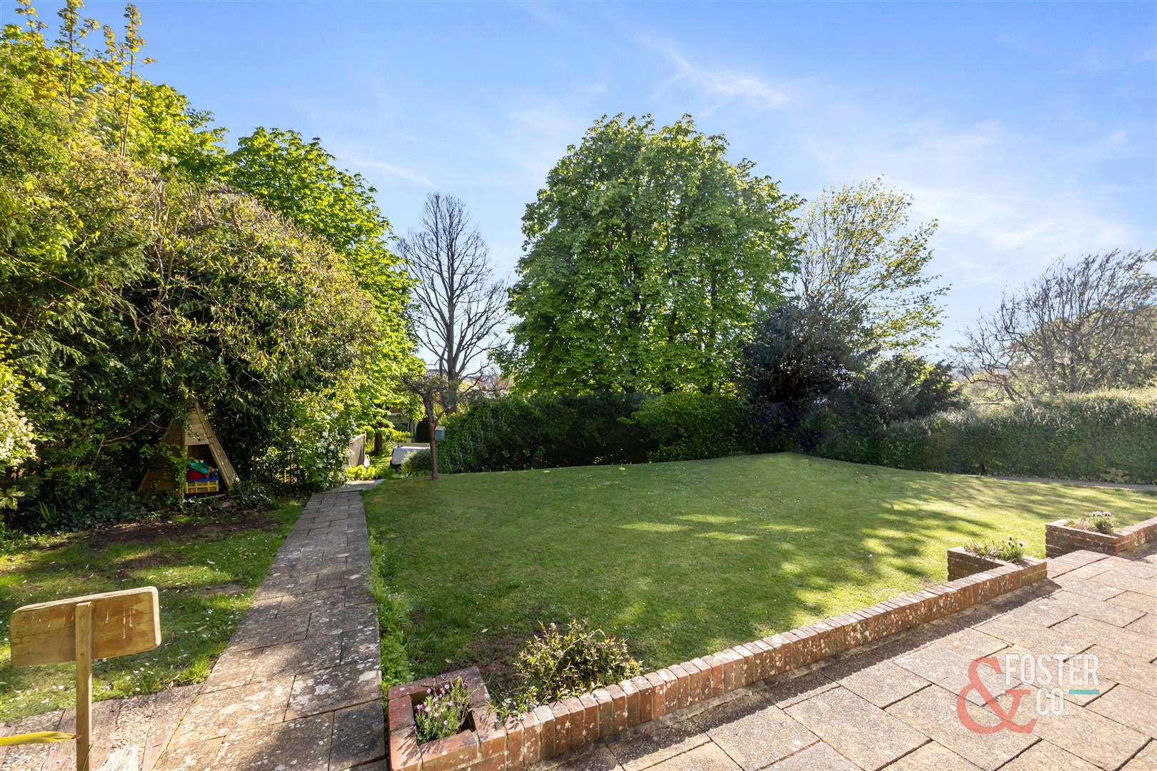 Surrenden Crescent, Brighton – Foster & Co.